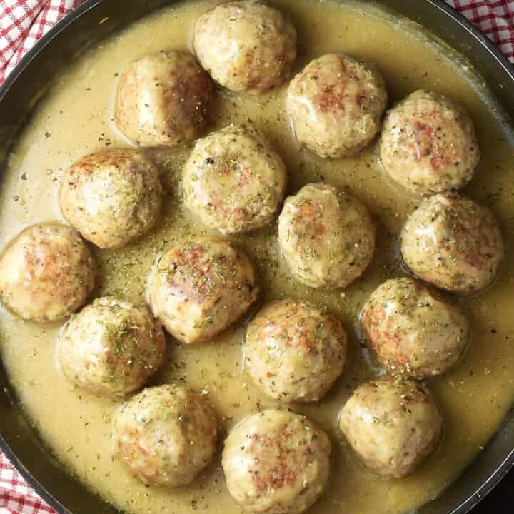 Polish-Style Turkey Meatballs in Gravy (Klopsiki) - Everyday Healthy ...